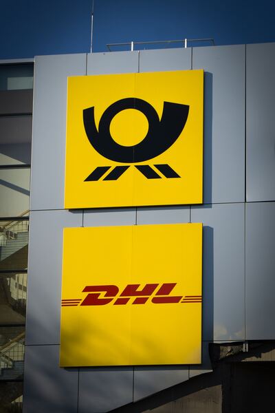 FedEx vs DHL: Which one is the best for international shipping?